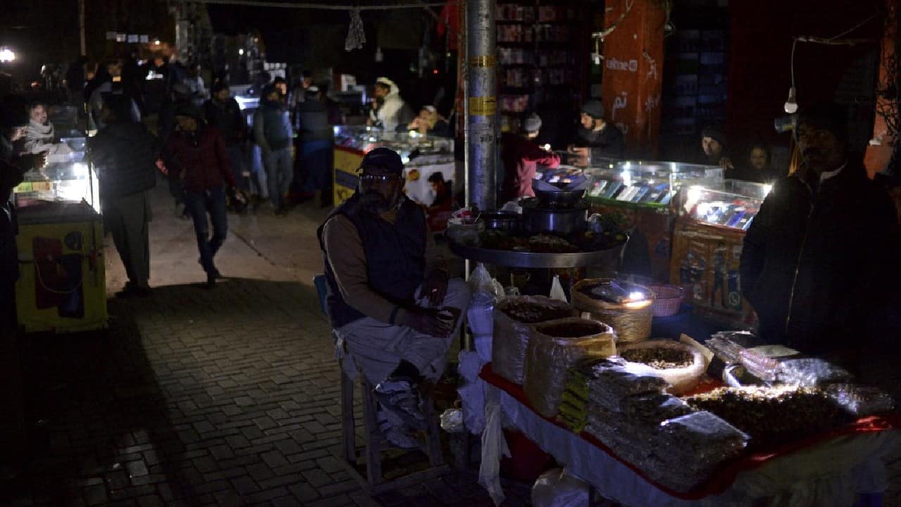 Pakistan power crisis: Electricity restores a day after massive outage ...