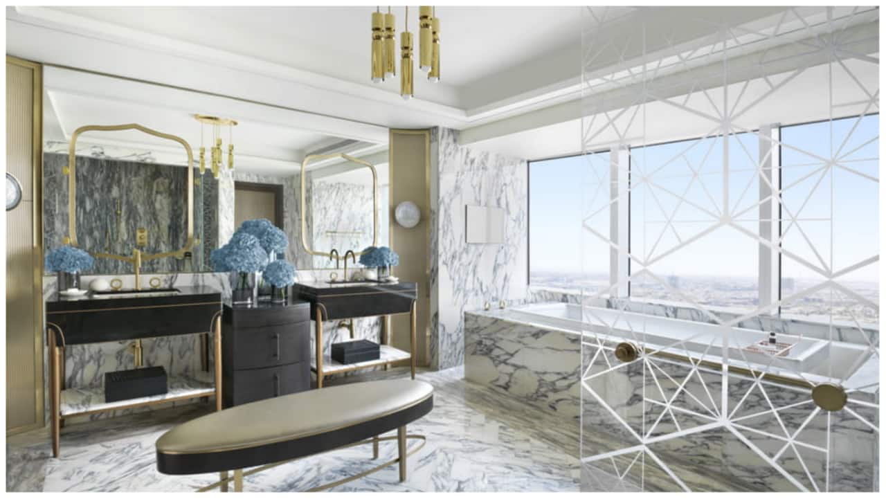 Photos: Inside Cristiano Ronaldo's luxury suite at the Four Seasons ...