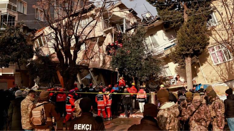 Earthquake of 5.6 magnitude hits Turkey; more buildings collapse