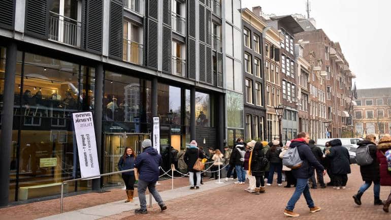 Visiting Amsterdam now finds a city at a crossroads: Travel guide