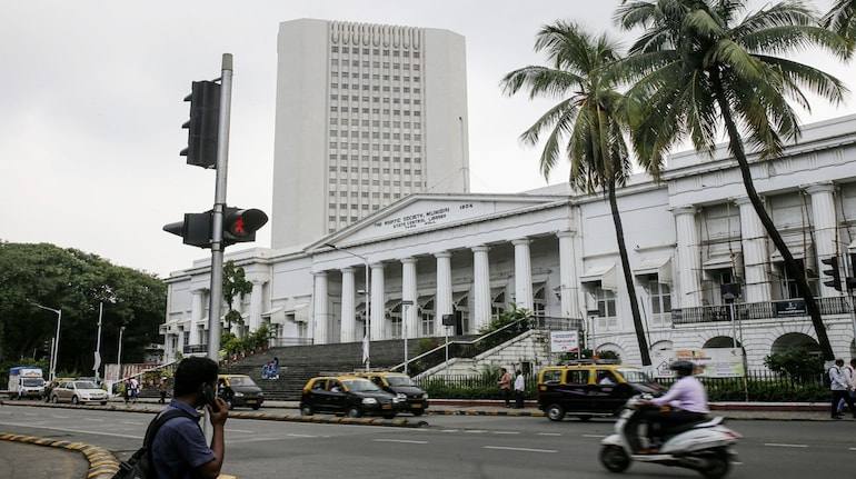 RBI issues fresh circular to all banks, HFCs on classifying accounts as ...