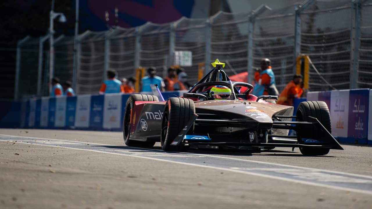 In Pics Mahindra Unveils Its Xuv 400 Formula E Dition Race Car
