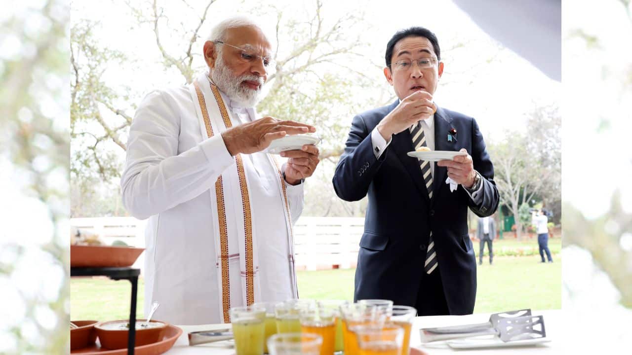 Japan PM on India trip: Kishida relishes golgappas, idlis with PM Modi ...