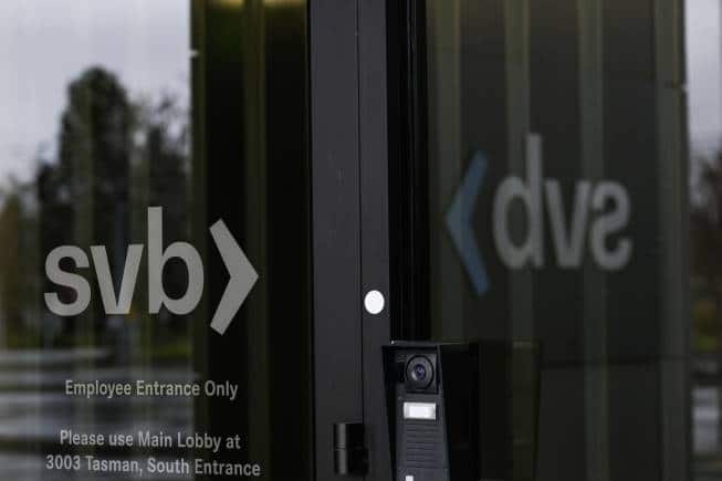 Former SVB chief Greg Becker is set to testify to senate on bank collapses