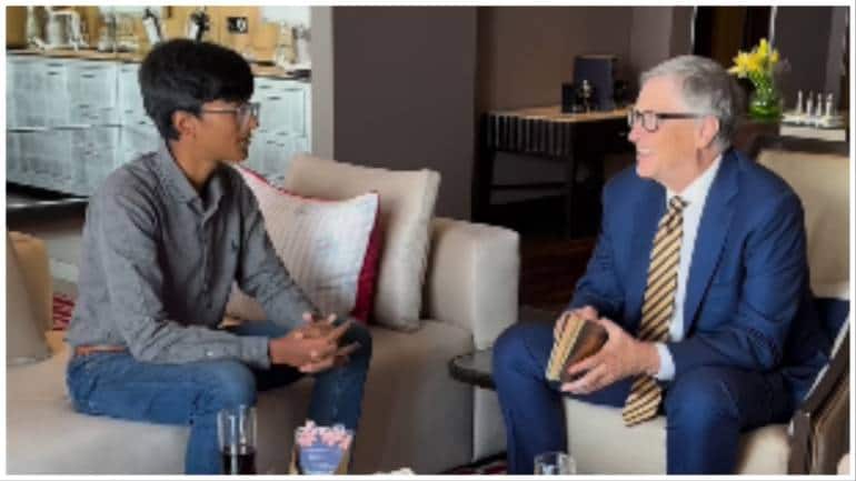 Bill Gates meets Mumbai teen who created history at bridge championship ...