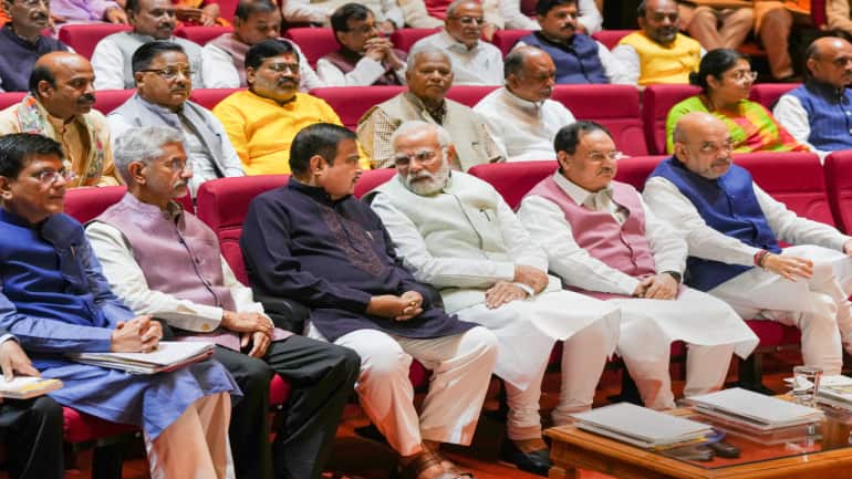 BJP only pan-India party today amidst family-run political outfits: PM Modi