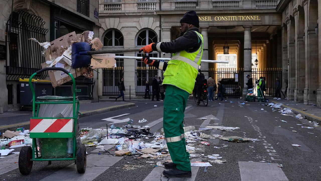 In Pics: Protesters march against French President Macron's plan to ...