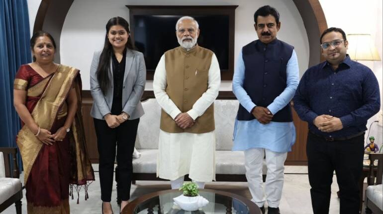 PM Modi's advice to teen girl who wants to become Chief Justice of ...