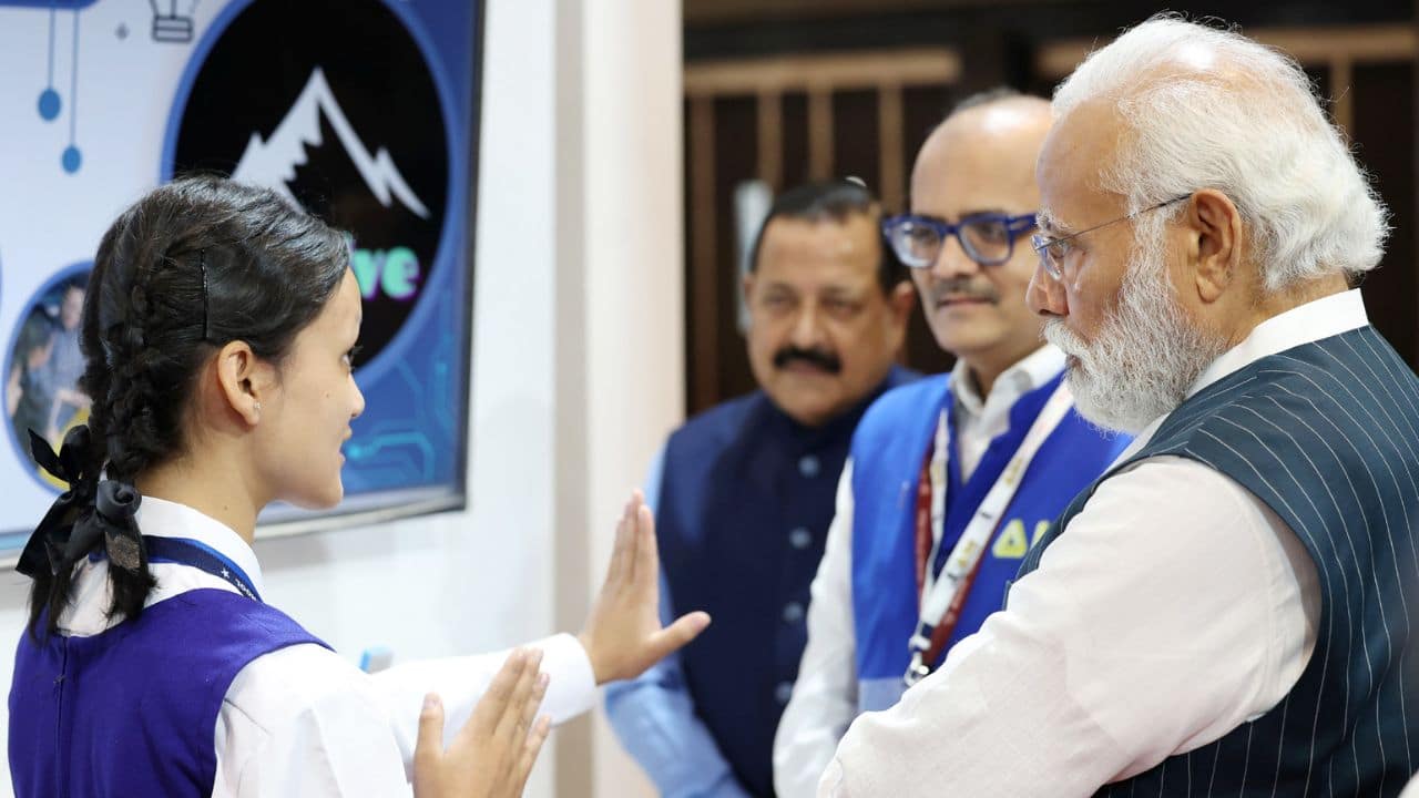 National Technology Day 2023: PM Modi launches projects worth Rs 5,800 ...