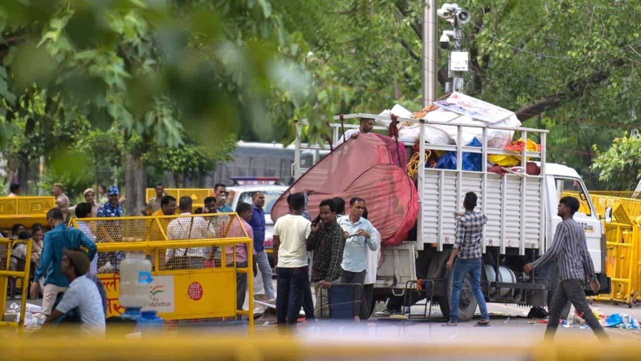 In Pics Indian Police Detain Protesting Wrestlers Clear Site