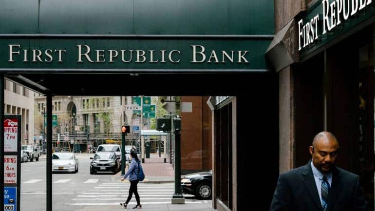 First Republic Bank, its board members and KPMG hung around each other ...