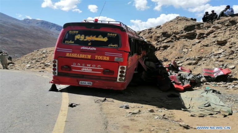 At least 13 people killed in bus accident in Pakistan