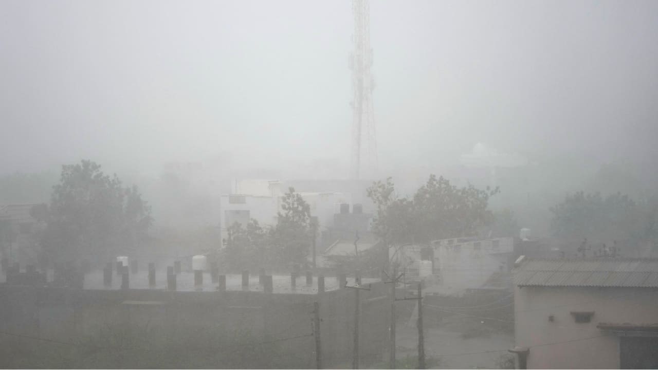 Cyclone Biparjoy wreaks havoc in Gujarat before weakening into cyclone ...