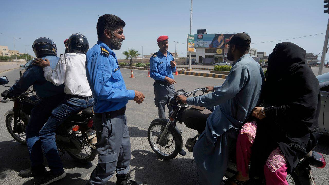 Thousands evacuated in India and Pakistan as Cyclone Biparjoy ...