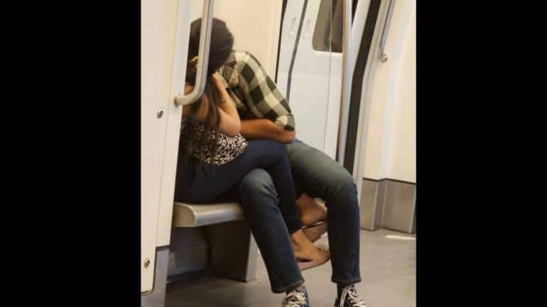 DMRC looks for couple kissing on Delhi Metro 2 days after complaint ...