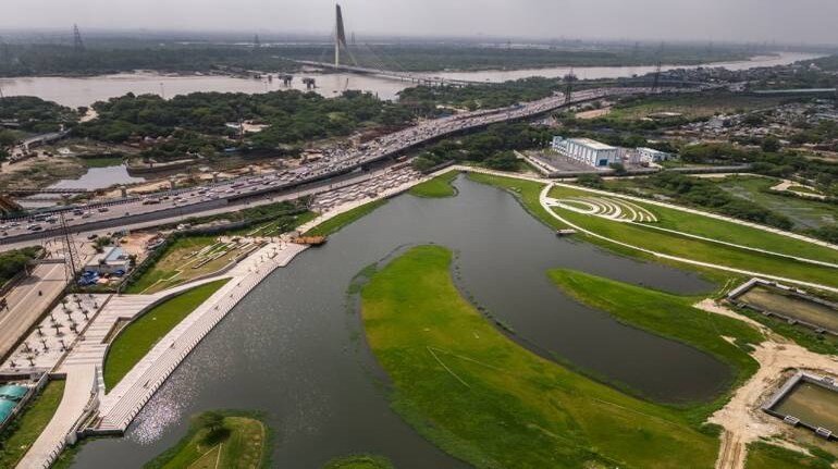 Delhi looks to its lakes to secure drinking water