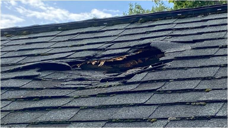 'Heard an explosion': Large chunk of ice falls from sky, damages US ...