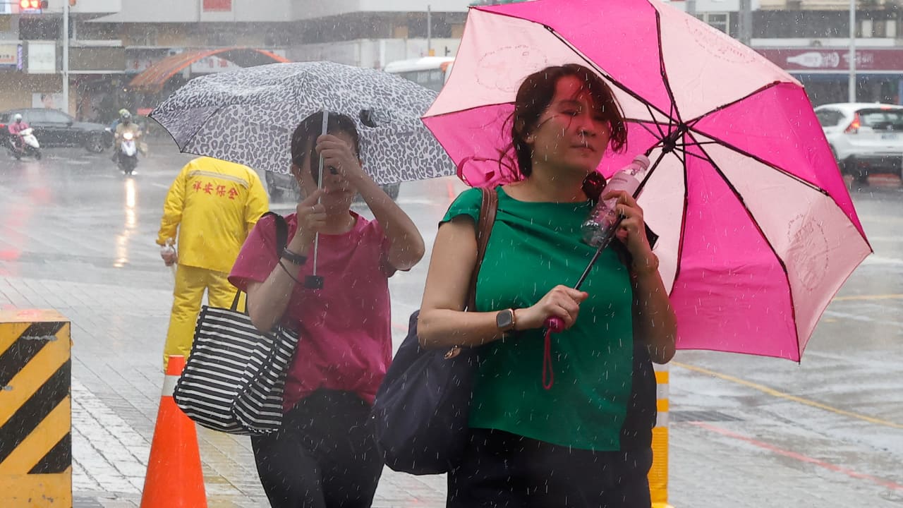 Typhoon Haikui hits Taiwan; dozens injured, power outages reported: See ...