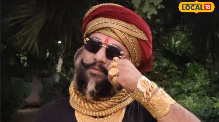 Meet this landlord from Bihar, who walks around wearing 5 kg of gold
