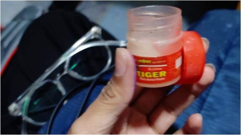 Woman shares heartwarming encounter with kind stranger during train ...