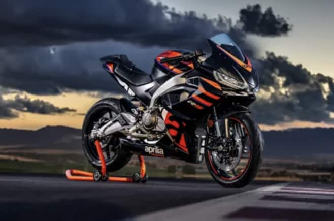 The 400cc clash: Aprilia RS 457 vs Yamaha YZF-R3 vs KTM RC390 vs ...