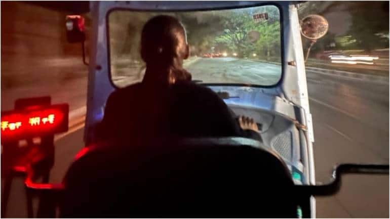 Bengaluru resident delighted after travelling in auto-rickshaw driven ...