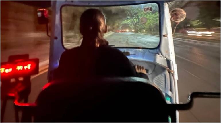 Bengaluru resident delighted after travelling in auto-rickshaw driven ...