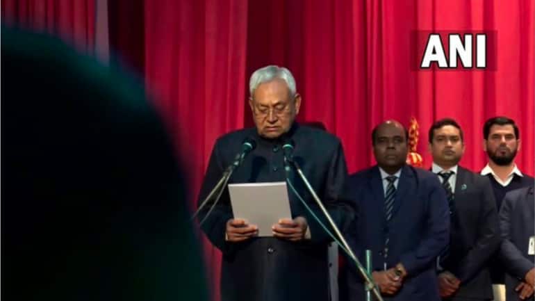Bihar Political Crisis Highlights: Nitish takes oath as Bihar CM, 8 ...