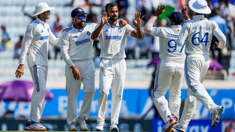 In Photos: IND v ENG 4th Test | Akash Deep impresses on debut