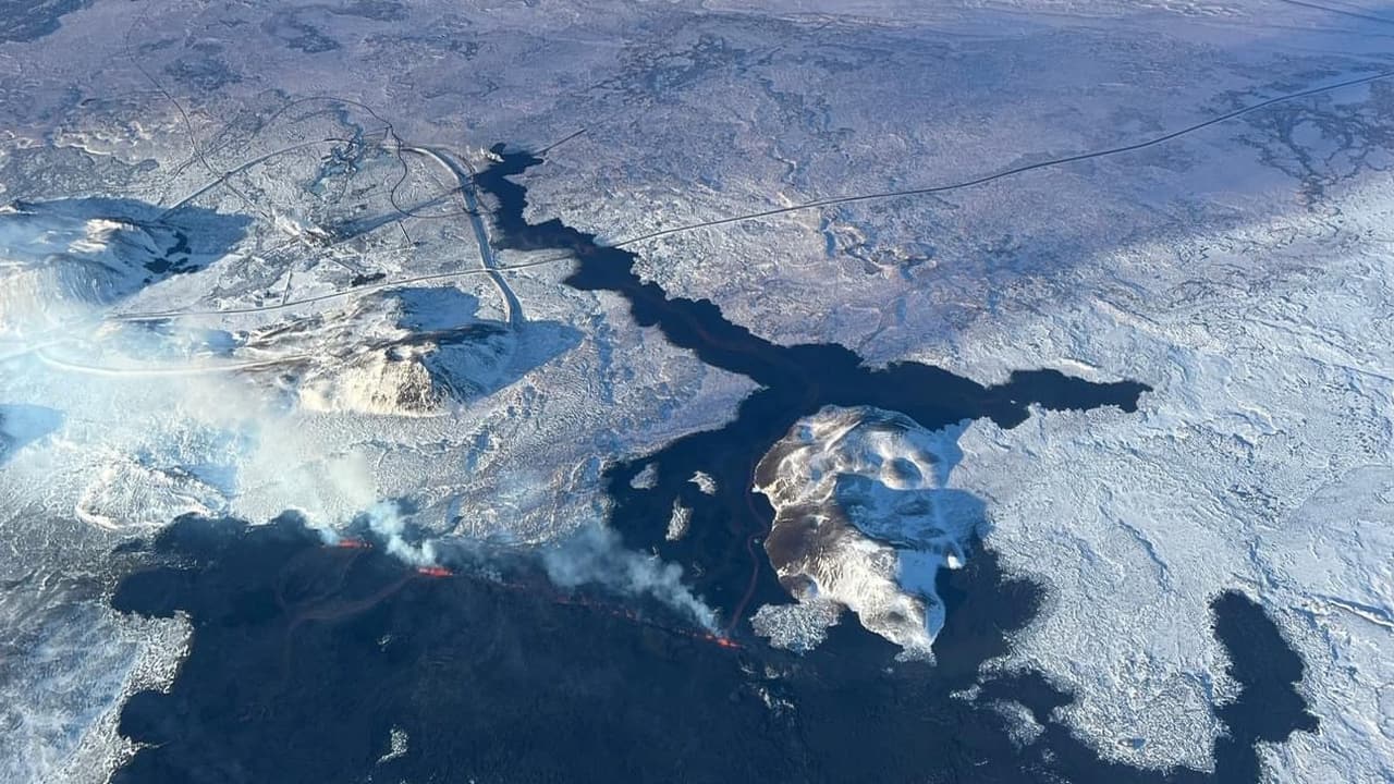 Iceland volcano erupts again with stunning lava fountains