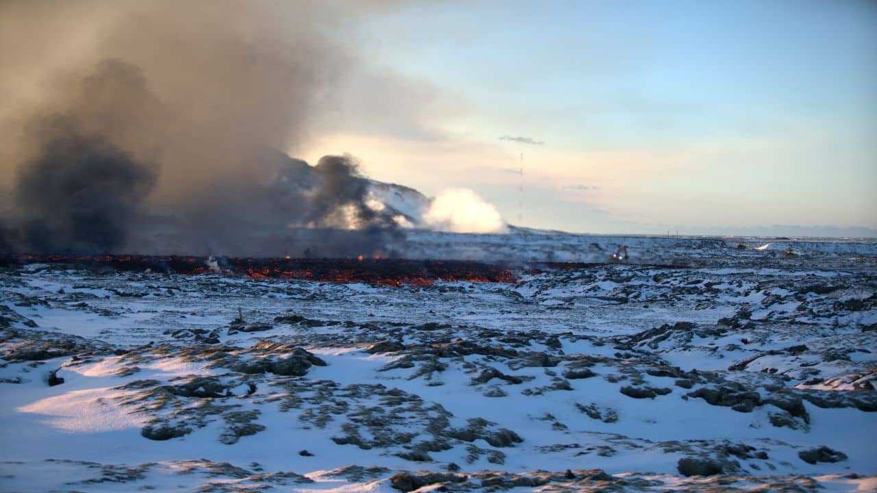 Iceland volcano erupts again with stunning lava fountains