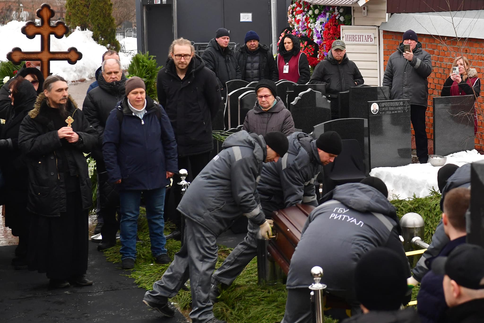 In Pics | Emotional Farewell: Alexei Navalny laid to rest amidst ...