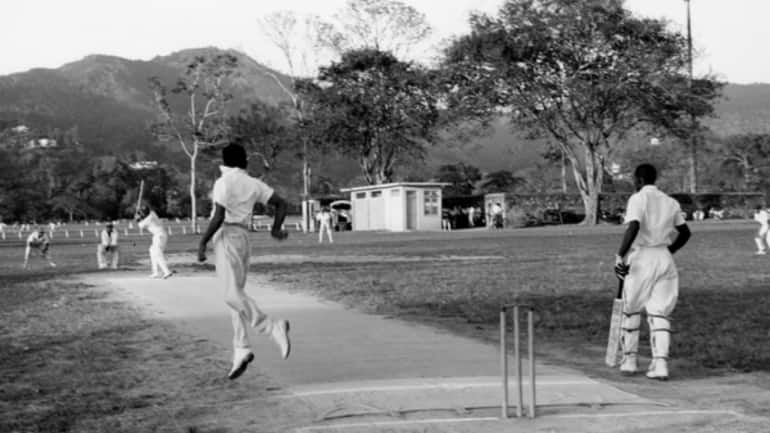 Duncan Fearnley - bat maker to Ian Botham, Allan Border, Viv Richards ...