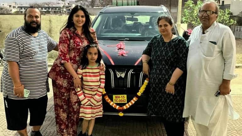 ‘Tujhyat Jeev Rangla’ fame Hardeek Joshi gifts a luxurious car to his ...