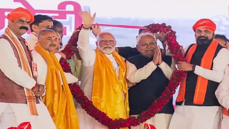 PM Modi unveils development projects worth Rs 21,400 crore in Bihar's ...