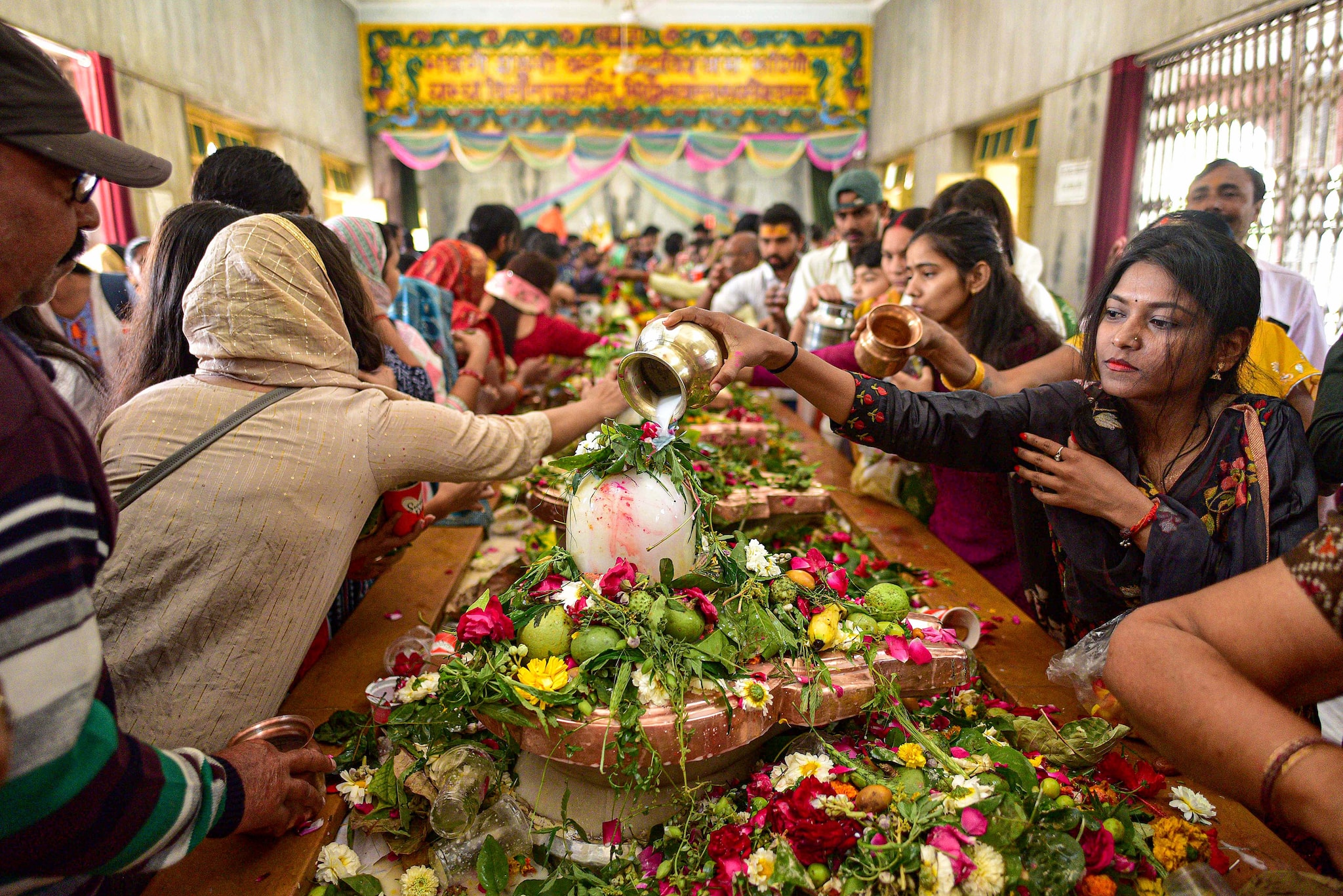 Mahashivratri bliss: Massive crowds and rituals mark joyous ...