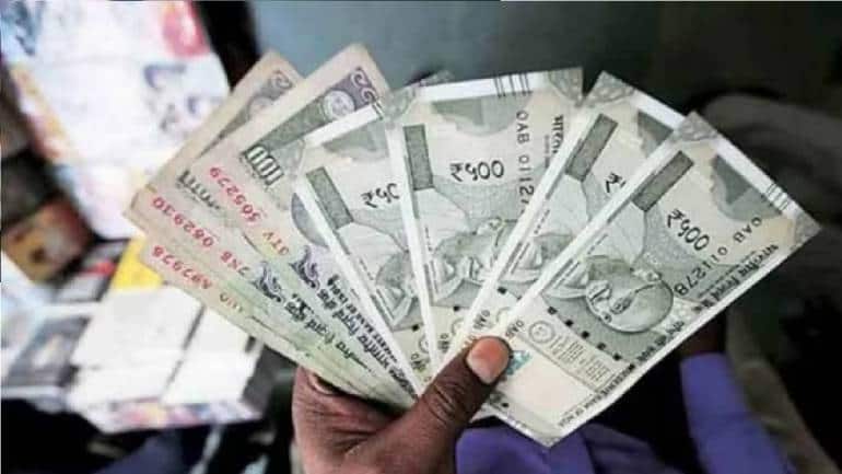 Bonanza for govt employees as Cabinet OKs 4% hike in dearness allowance