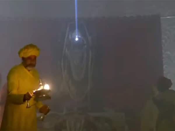 Ram Navami in Ayodhya: How 'Surya Tilak' illuminated the forehead of ...