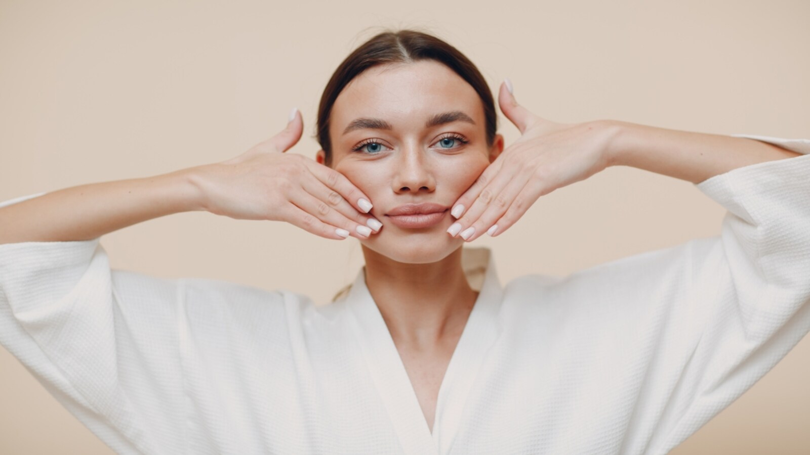 Best Facial Exercises For Jowls