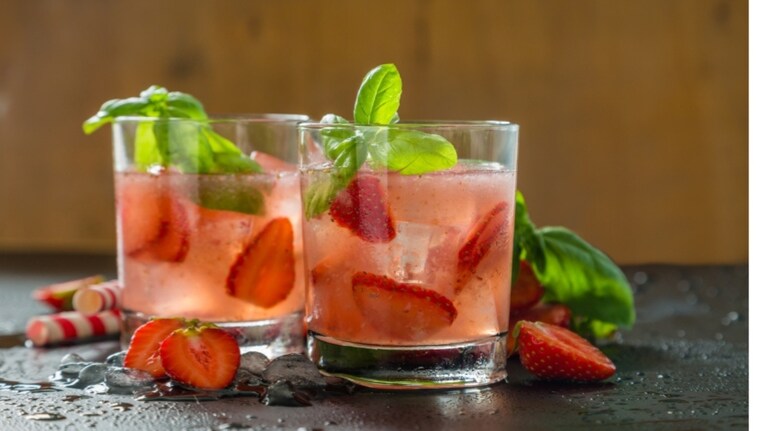 Health benefits of strawberries: 6 reasons why you must add this ...