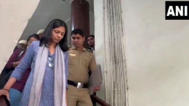 Swati Maliwal's truth vs AAP's truth as fresh CCTV footage from ...