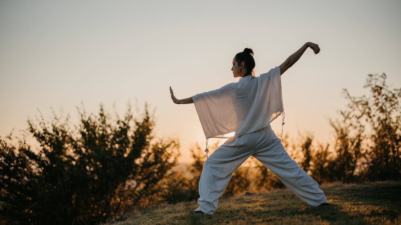 Reduce cortisol in 5 days: Try deep breathing and light exercises ...