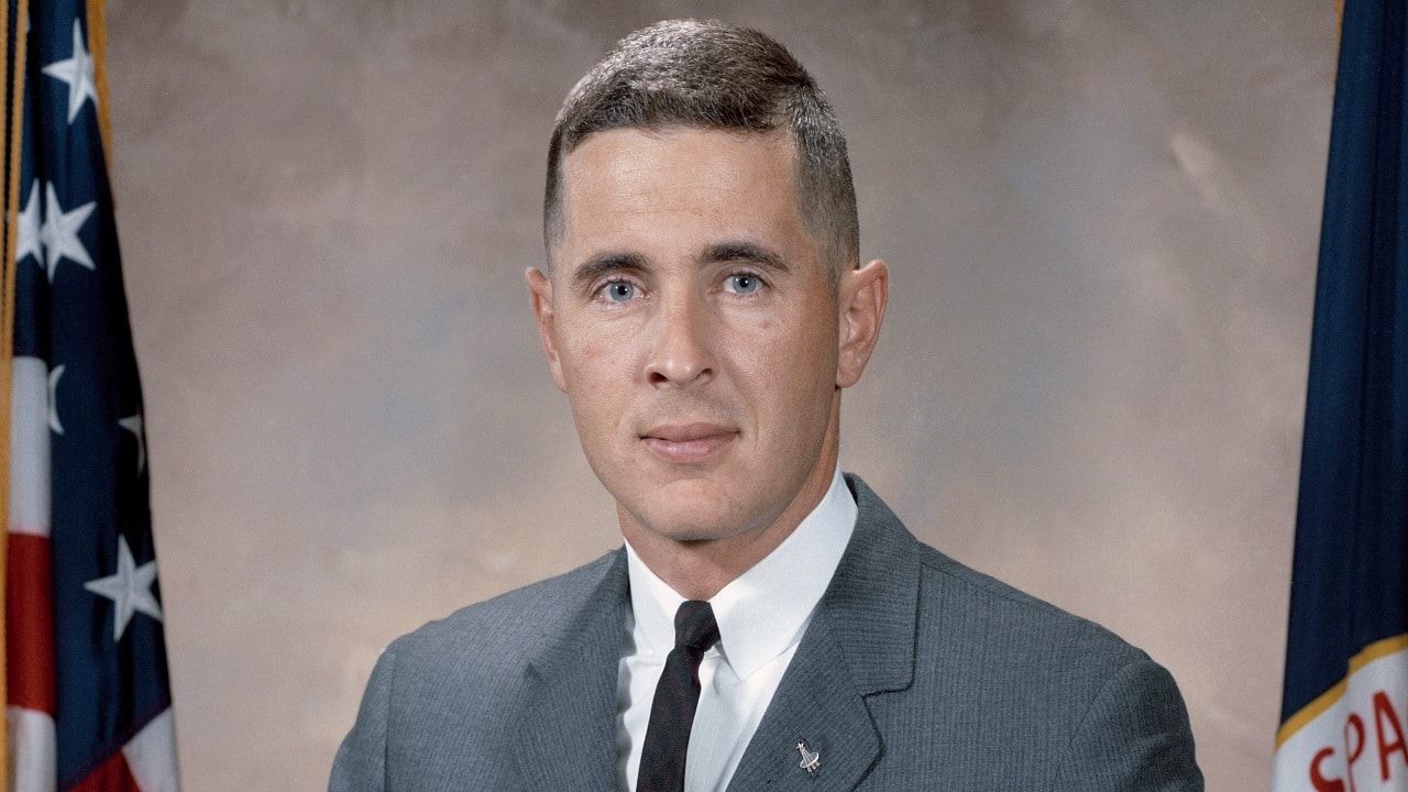 Former astronaut William Anders, who took iconic Earthrise photo, has ...