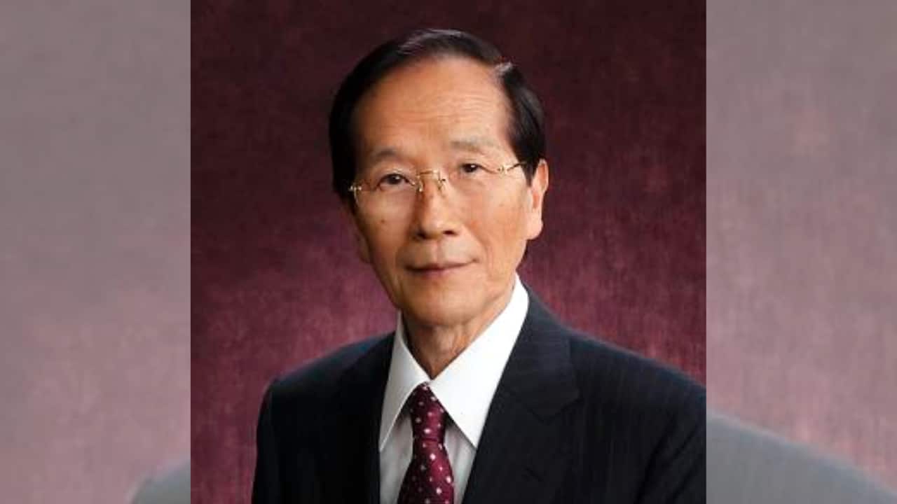Japan biochemist who discovered statins, Akira Endo, dies at 90