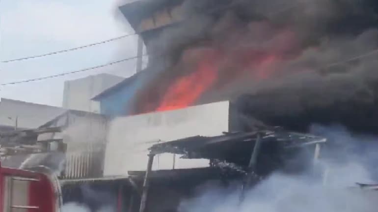 Massive blaze erupts at Indo Amines' factory in Dombivli, stock down ...