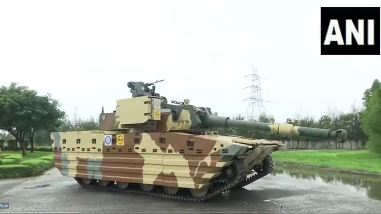 India unveils light tank 'Zorawar', intending to counter China at LAC ...