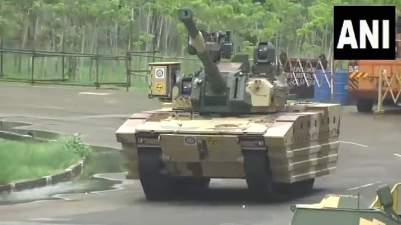 India unveils light tank 'Zorawar', intending to counter China at LAC ...