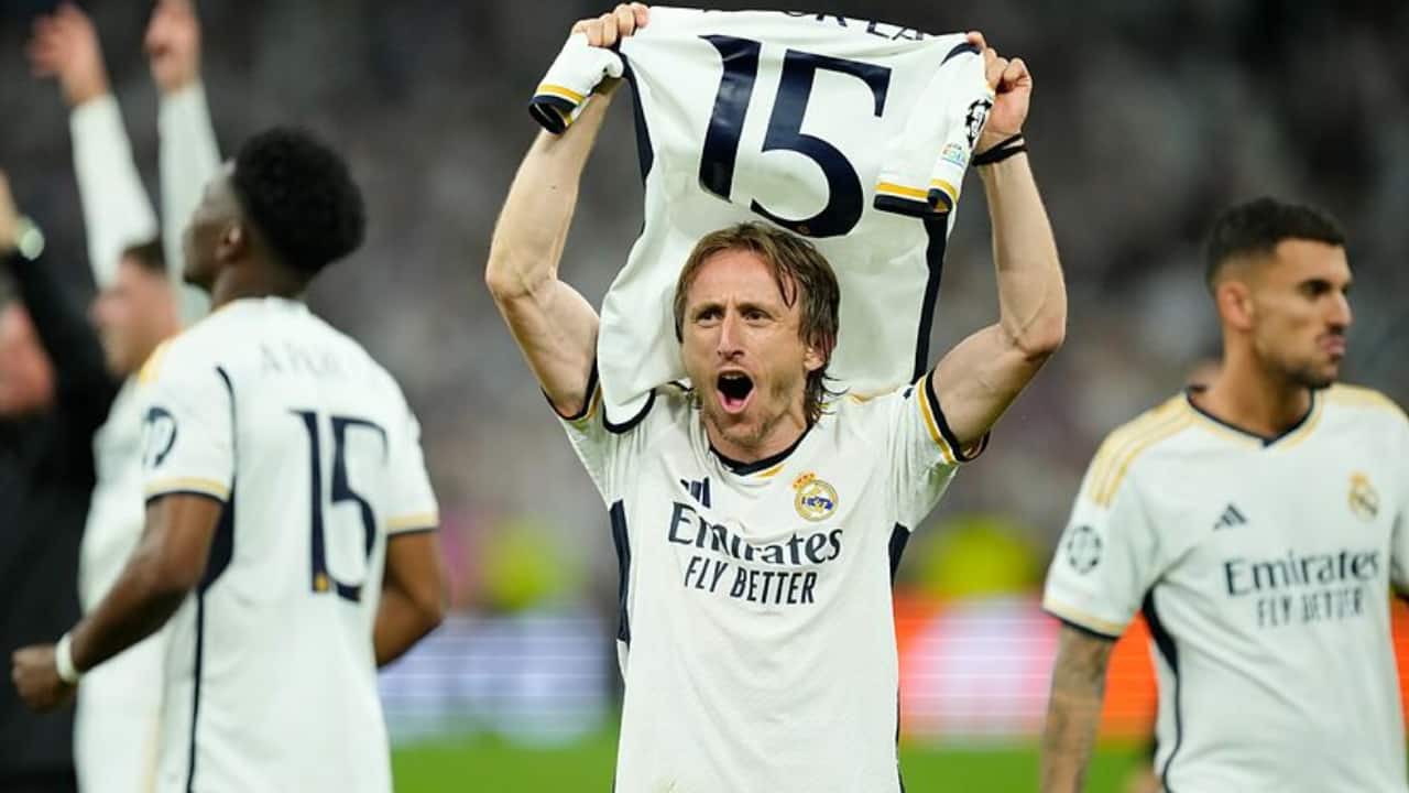 Luka Modric extends Real Madrid contract until 2025