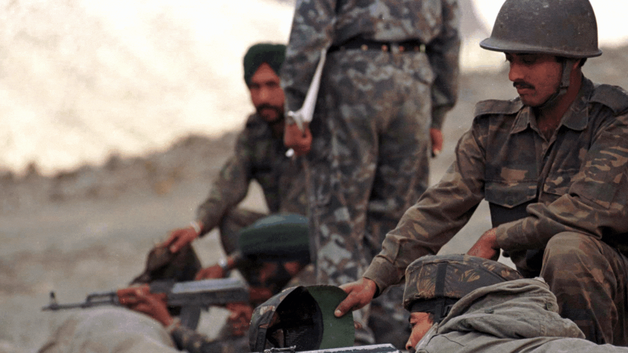 Kargil Vijay Diwas: From 13 JAK RIF to 8 Sikh, these Army regiments ...