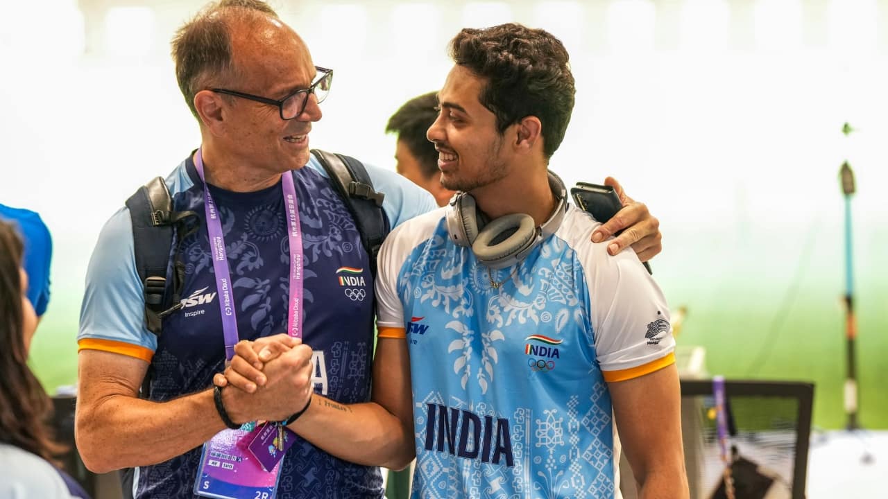 Swapnil Kusale Wins Bronze in 50m Rifle at Paris Olympics 2024: His ...